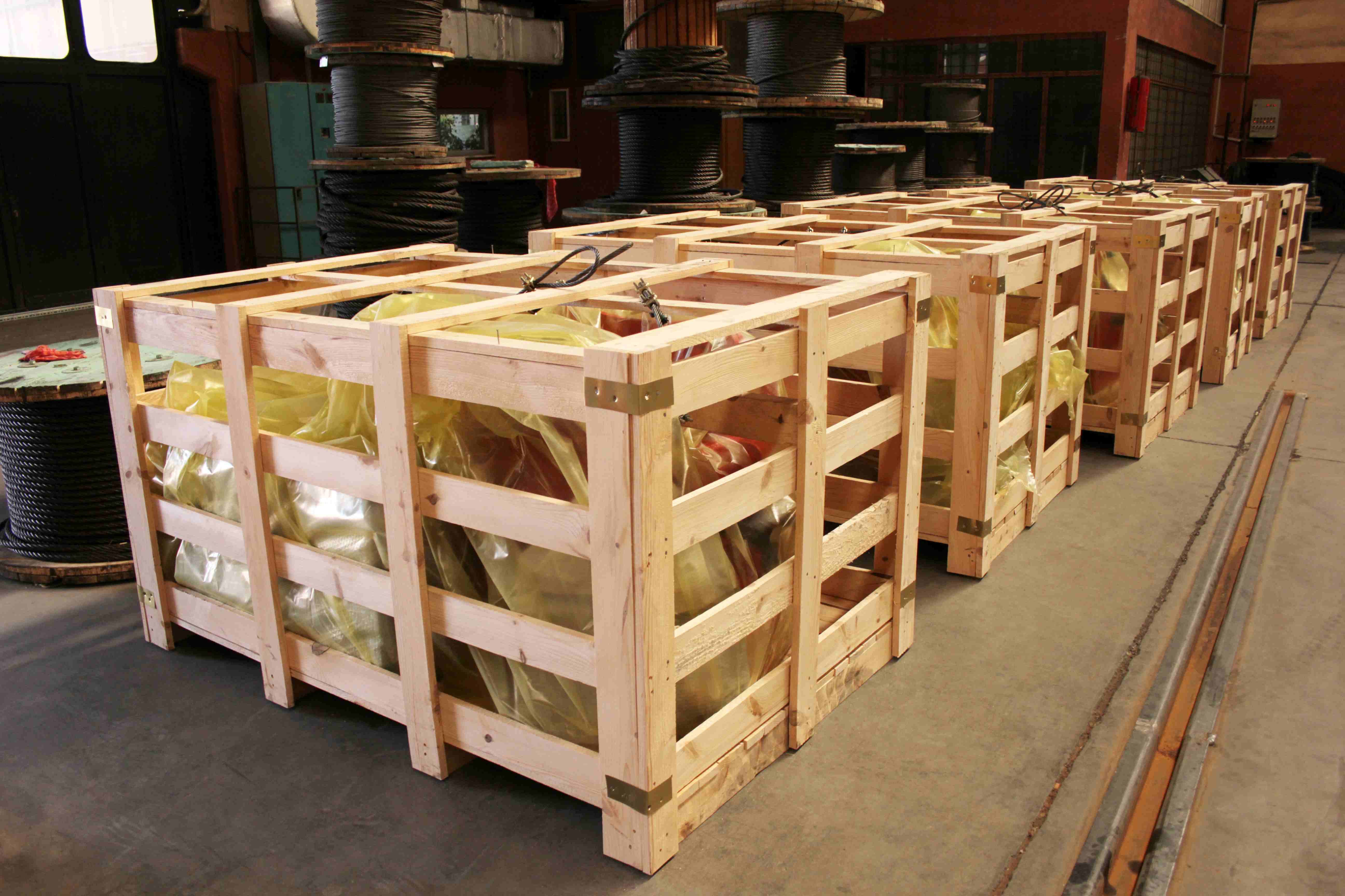 Timber Crates vs. Other Shipping Containers: A Detailed Comparison